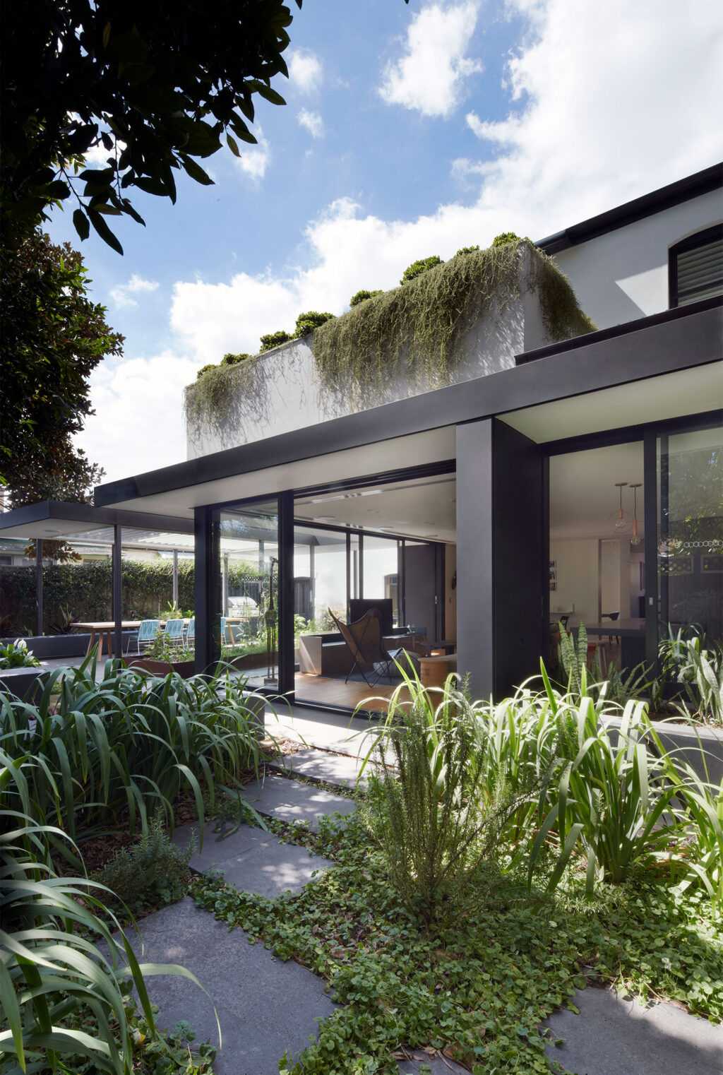 Annandale House - Jackson Teece